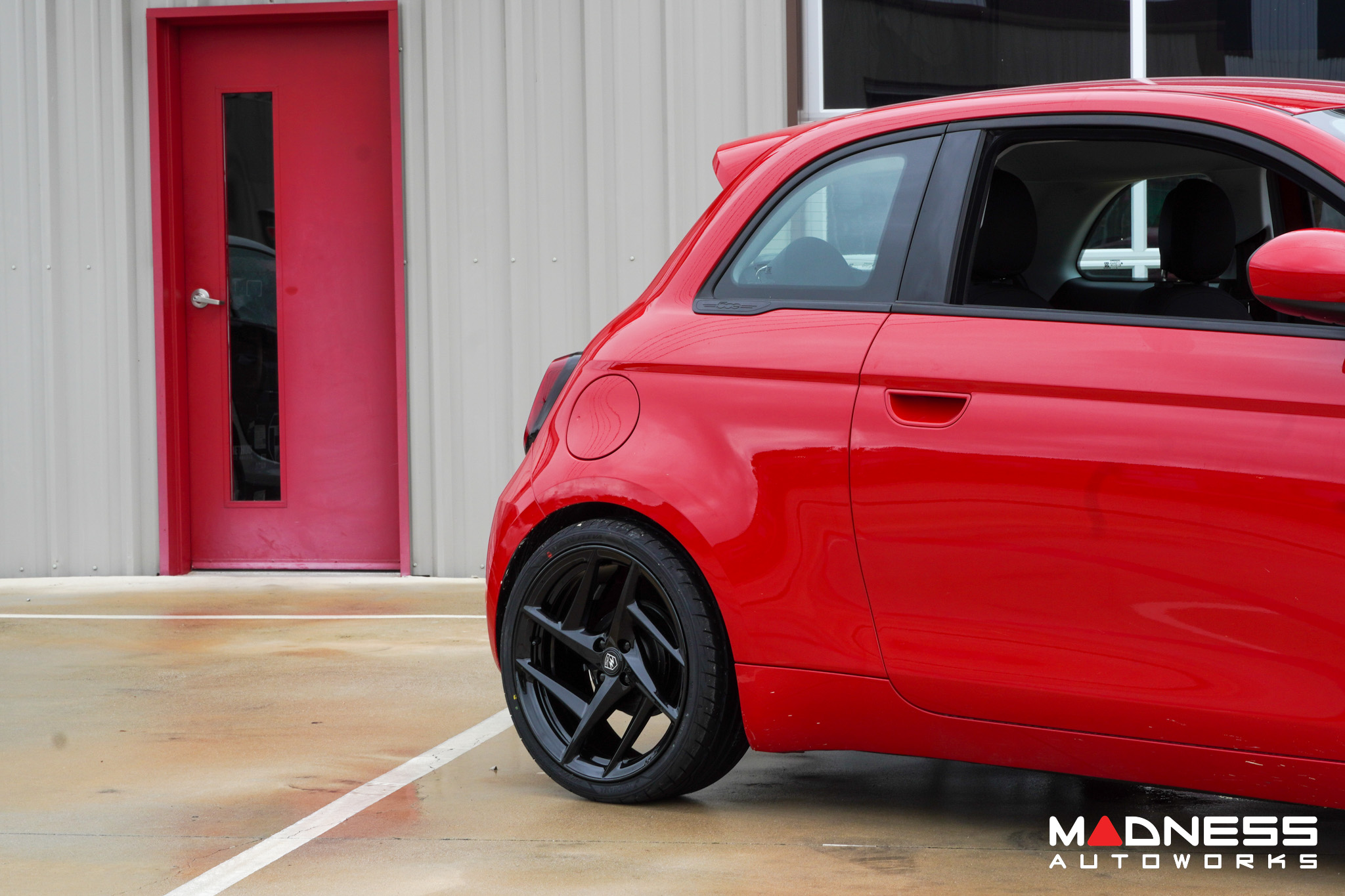 FIAT 500e Custom Wheels - 18in - Type 52 - Kahn Design - Black - Gen 2 ...
