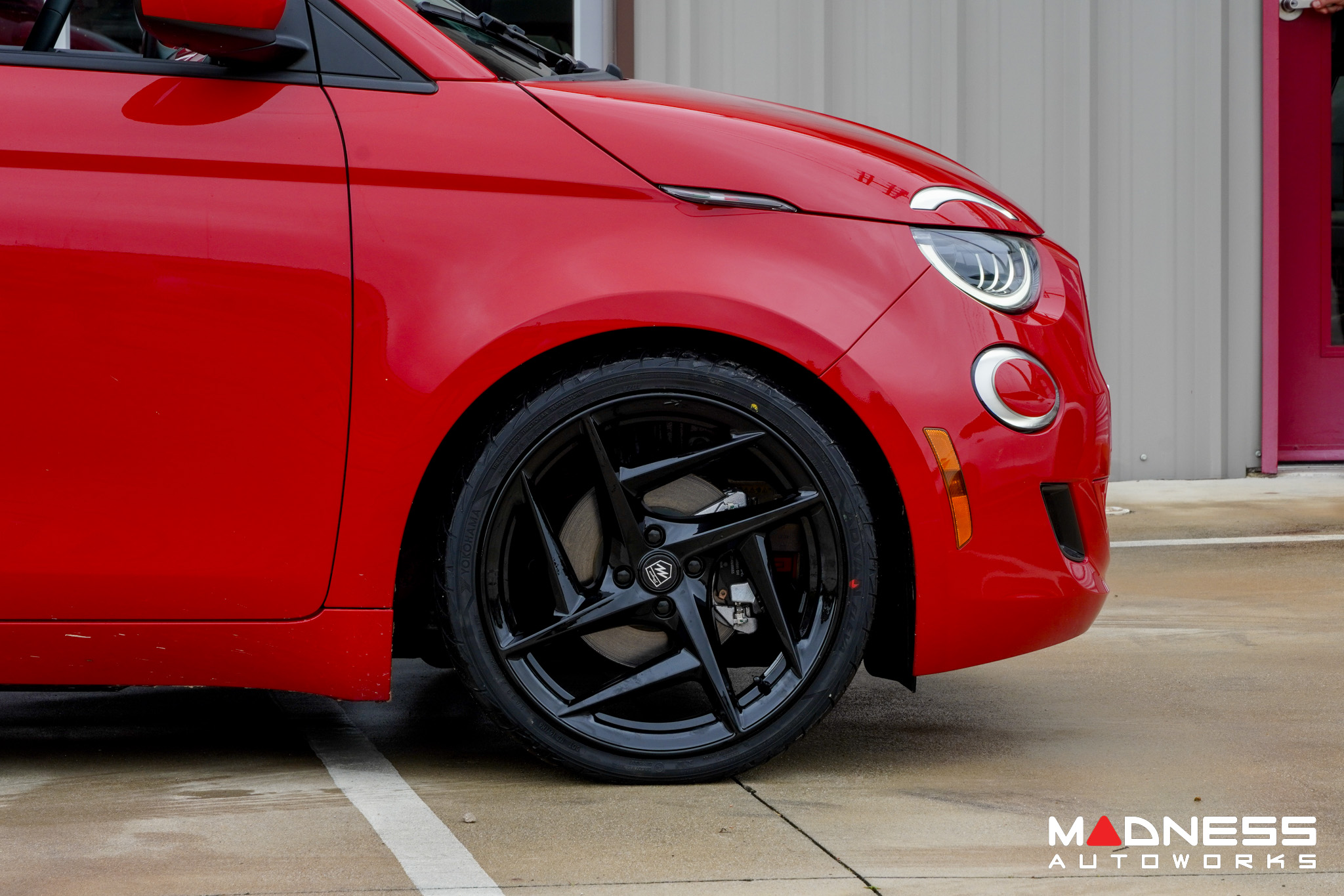 FIAT 500e Custom Wheels - 18in - Type 52 - Kahn Design - Black - Gen 2 ...
